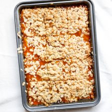 Easy Jam Squares Recipe - Just Easy Recipes