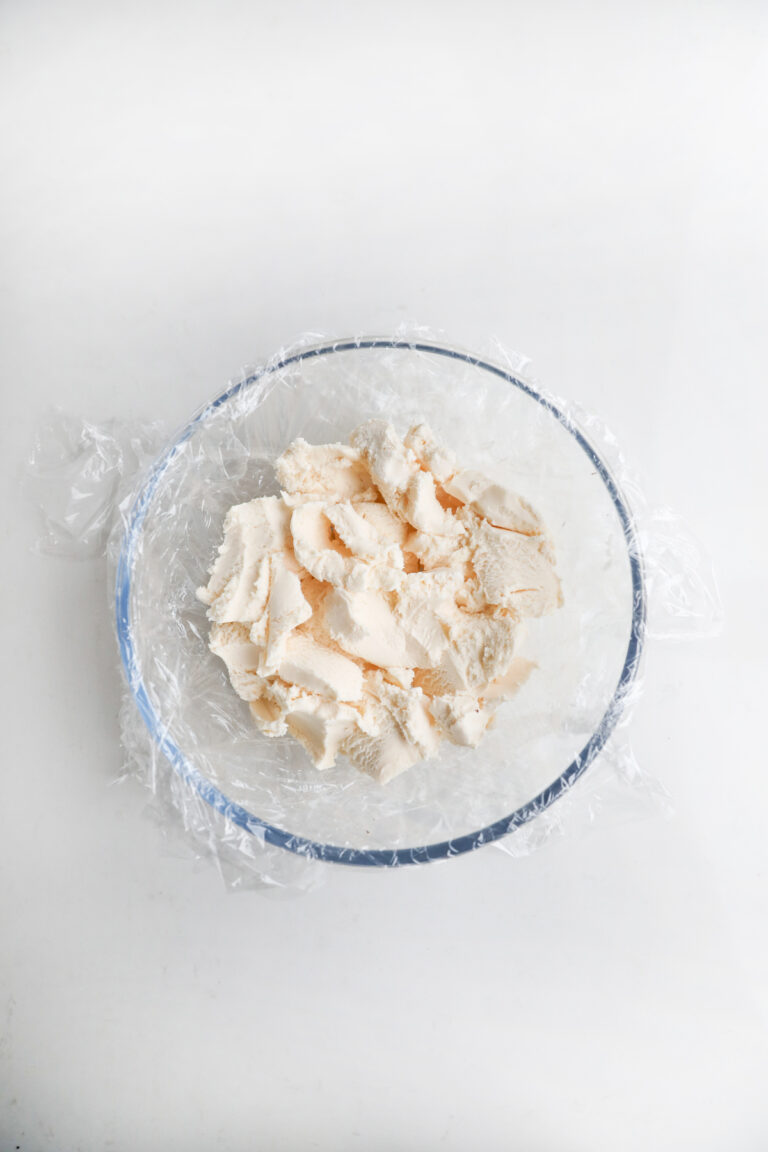 Easy Baked Alaska (Step-by-Step Recipe with Photos) - Just Easy Recipes