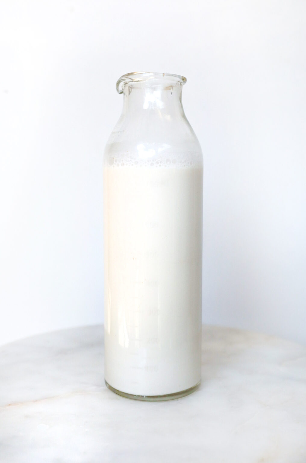 How to Make Homemade Almond Milk - Just Easy Recipes