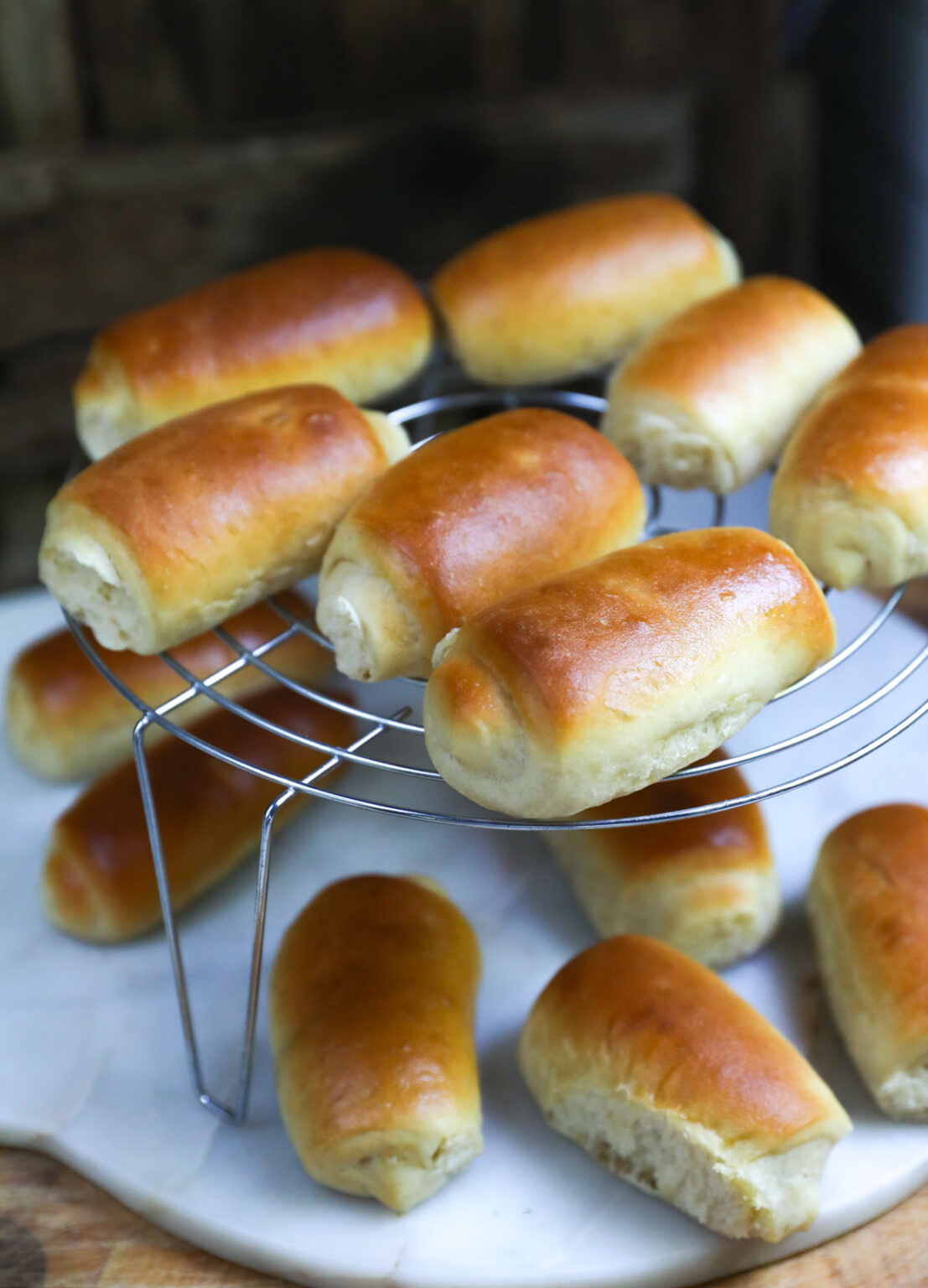 Easy Homemade Dinner Rolls {Soft & Fluffy} - Just Easy Recipes